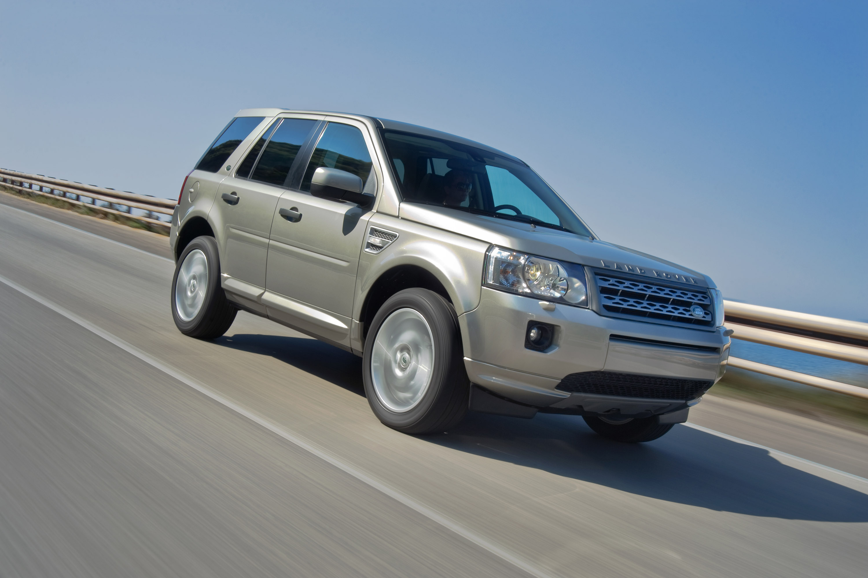2011 Land Rover Freelander 2 - full details and specification 2011 Land Rover Freelander 2 - full details and specification