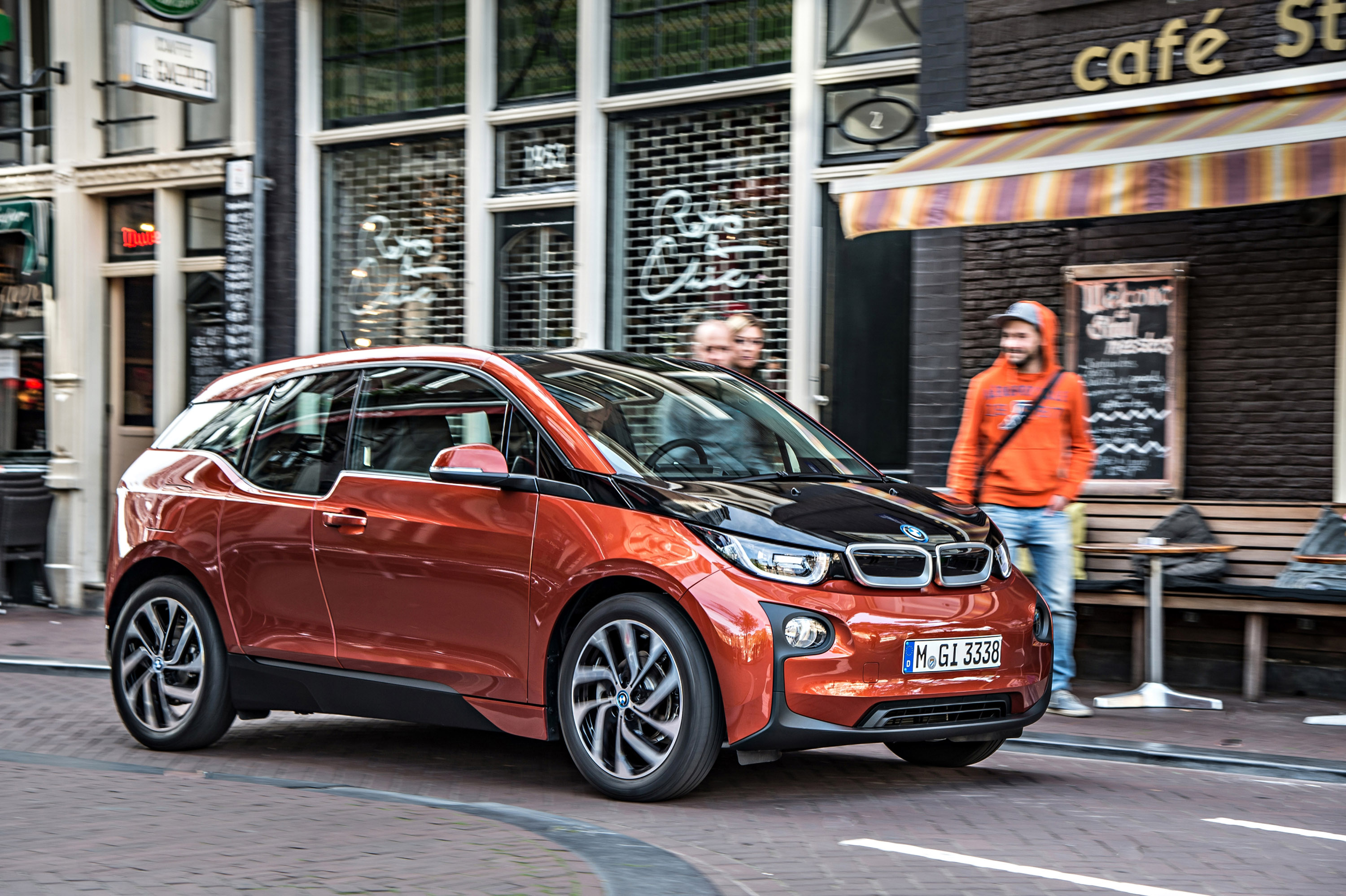 BMW Shows New All-Electric BMW i3 Commercial [VIDEO]