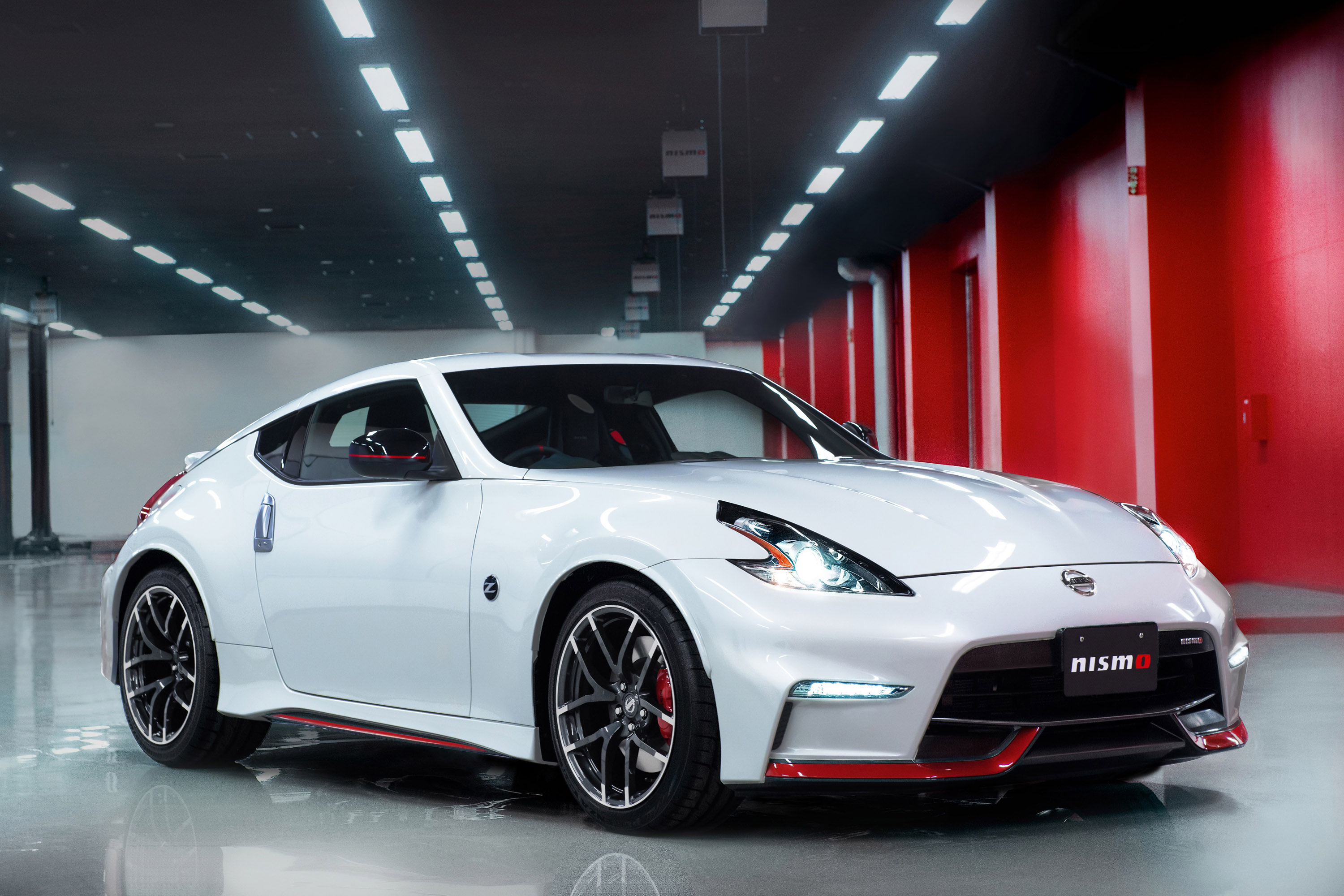 2015 Nissan 370Z - US Pricing $29,990