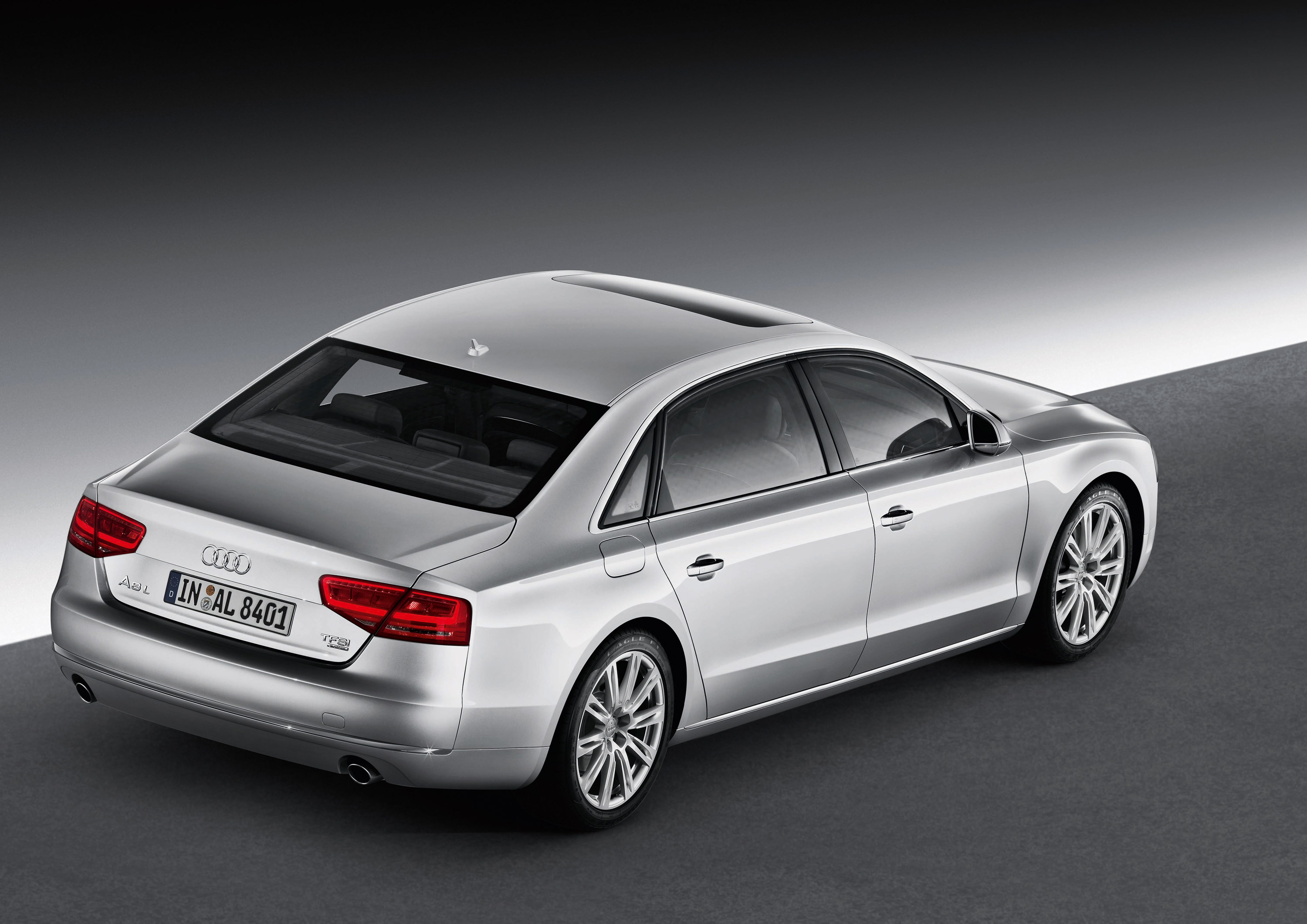 2011 Audi A8 L - new era of styling and comfort