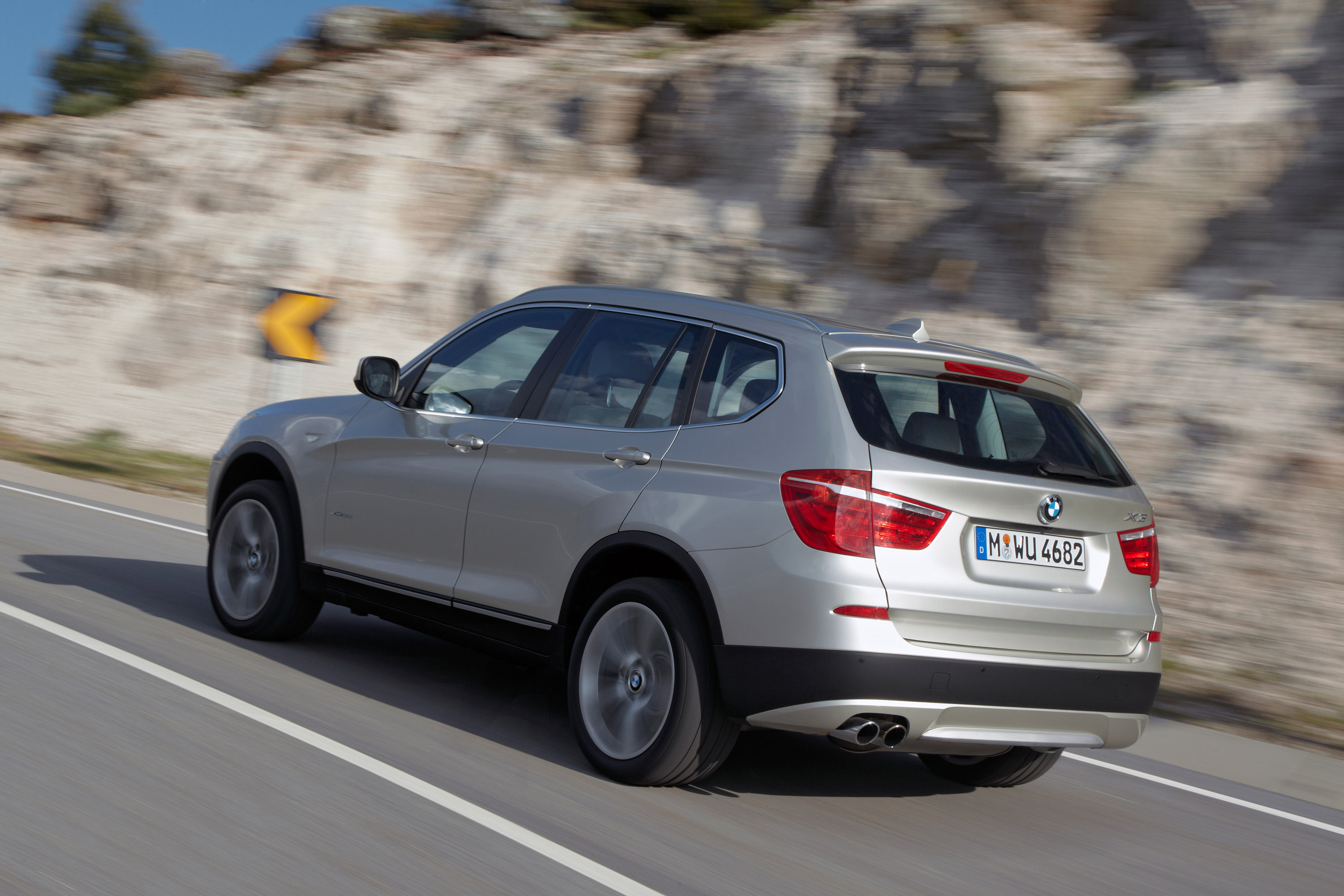 2011 BMW X3 - The leader in the premium sports activity market