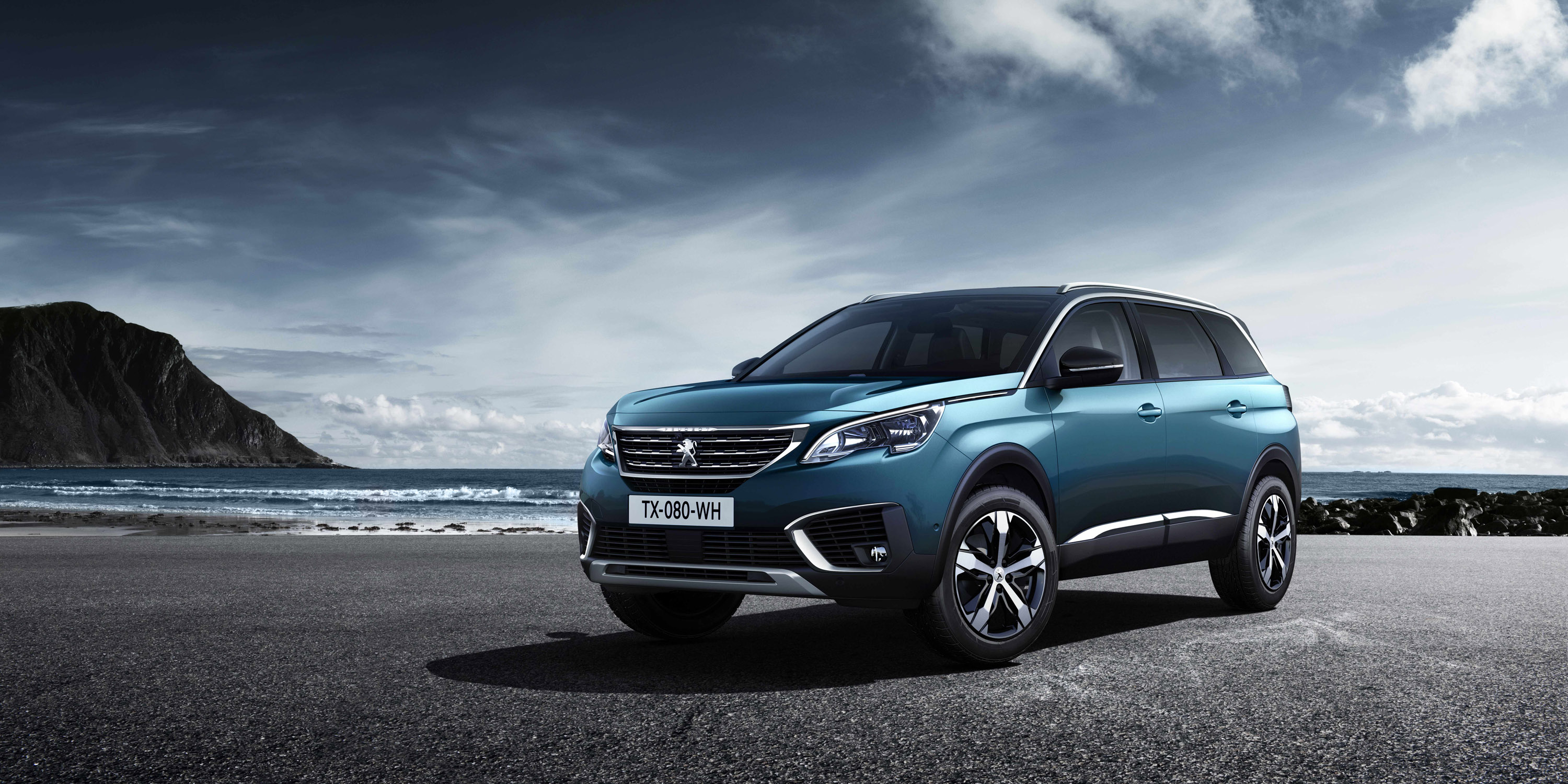 PEUGEOT reveals 2017 5008 SUV