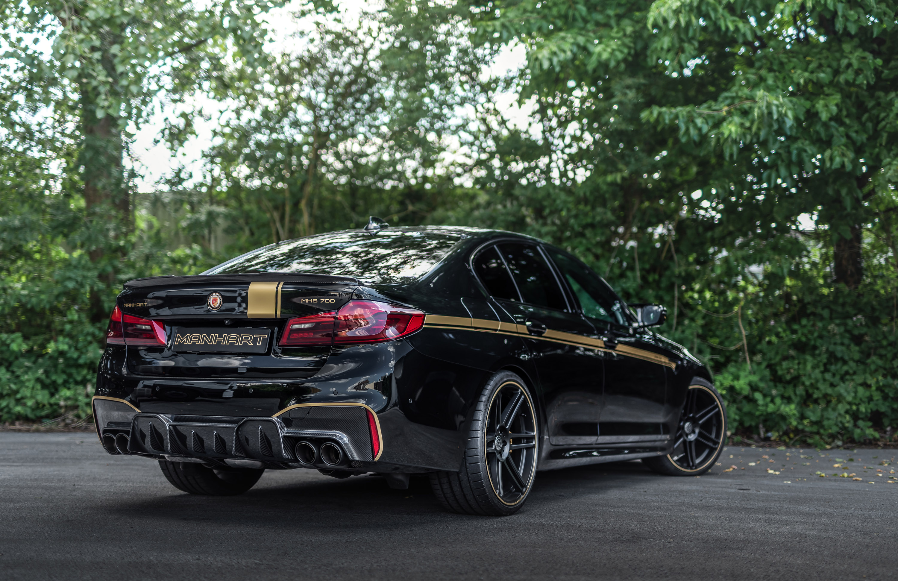 MANHART tunes a BMW M5 unit