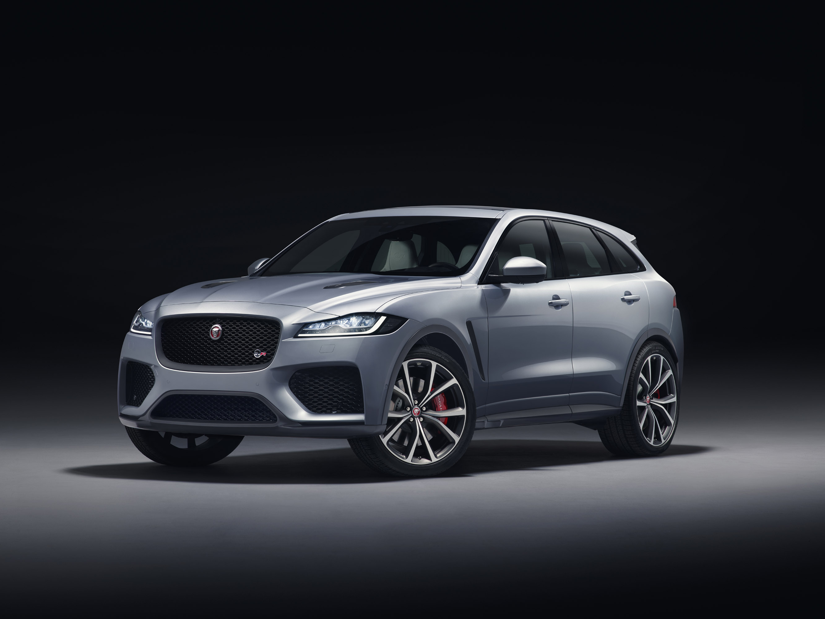 Jaguar unveils F-PACE SVR Jaguar unveils F-PACE SVR