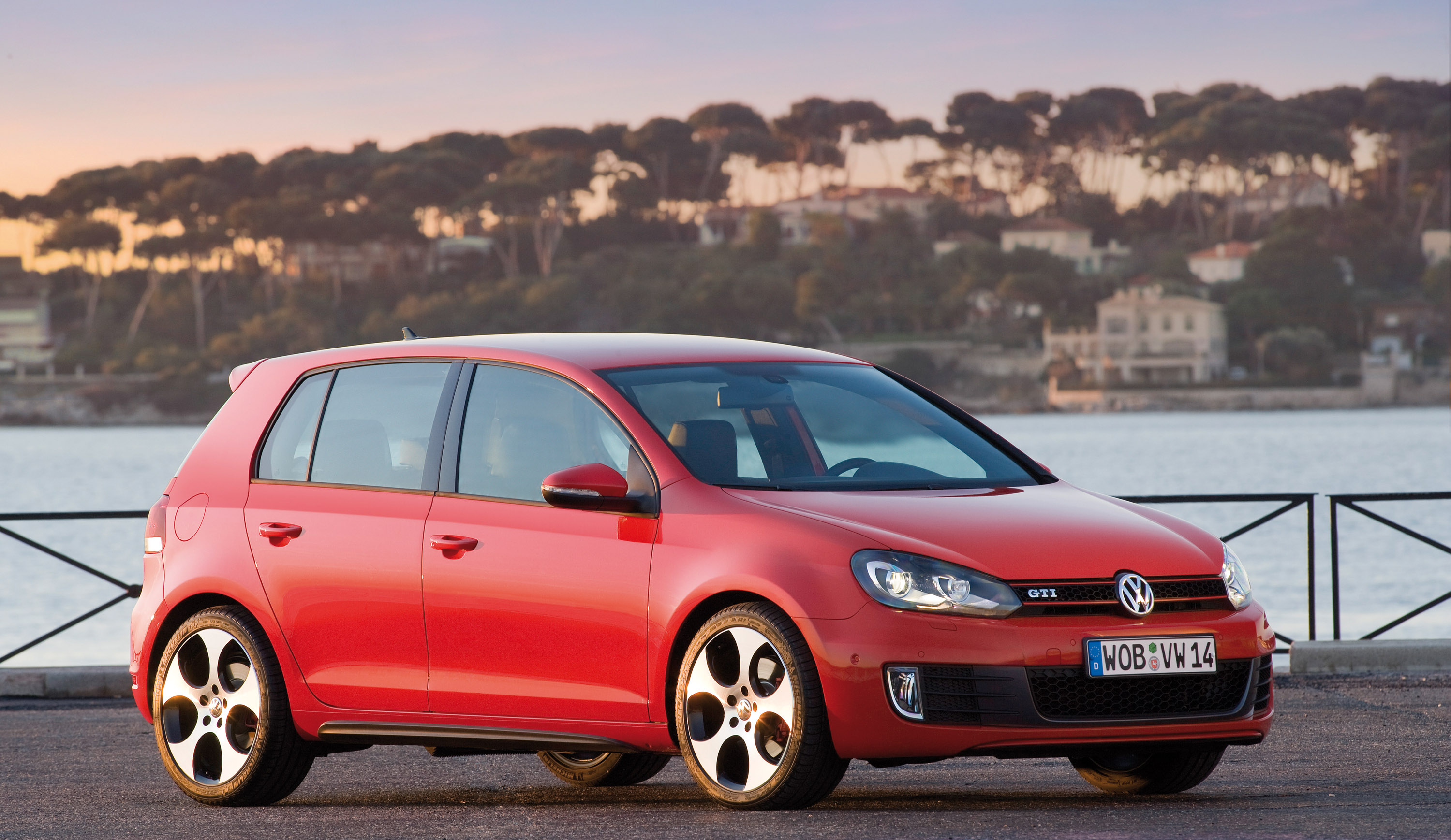 Volkswagen Golf GTi MK VI – 250bhp