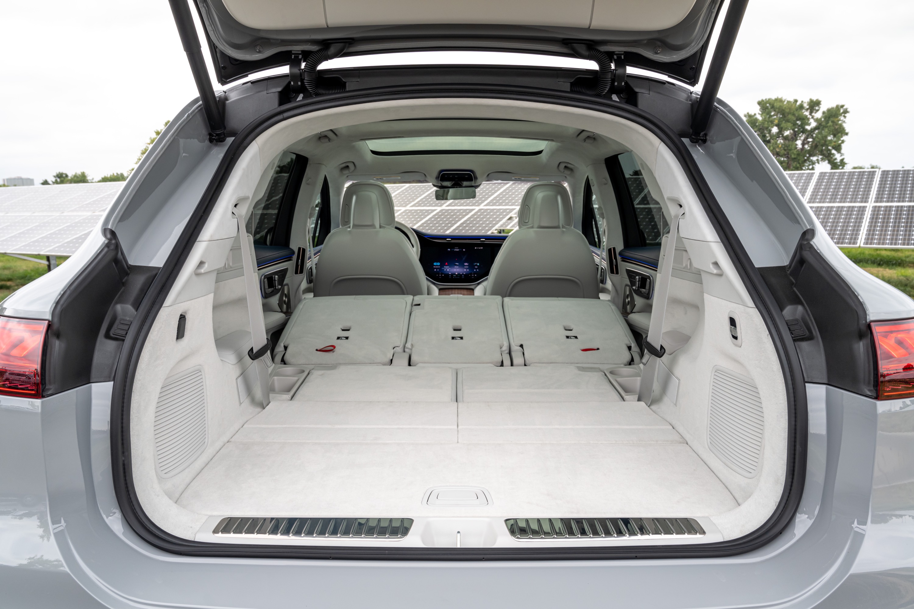 Mercedes-Benz EQS SUV (2023) - picture 78 of 97 Mercedes-Benz EQS SUV (2023) - picture 78 of 97