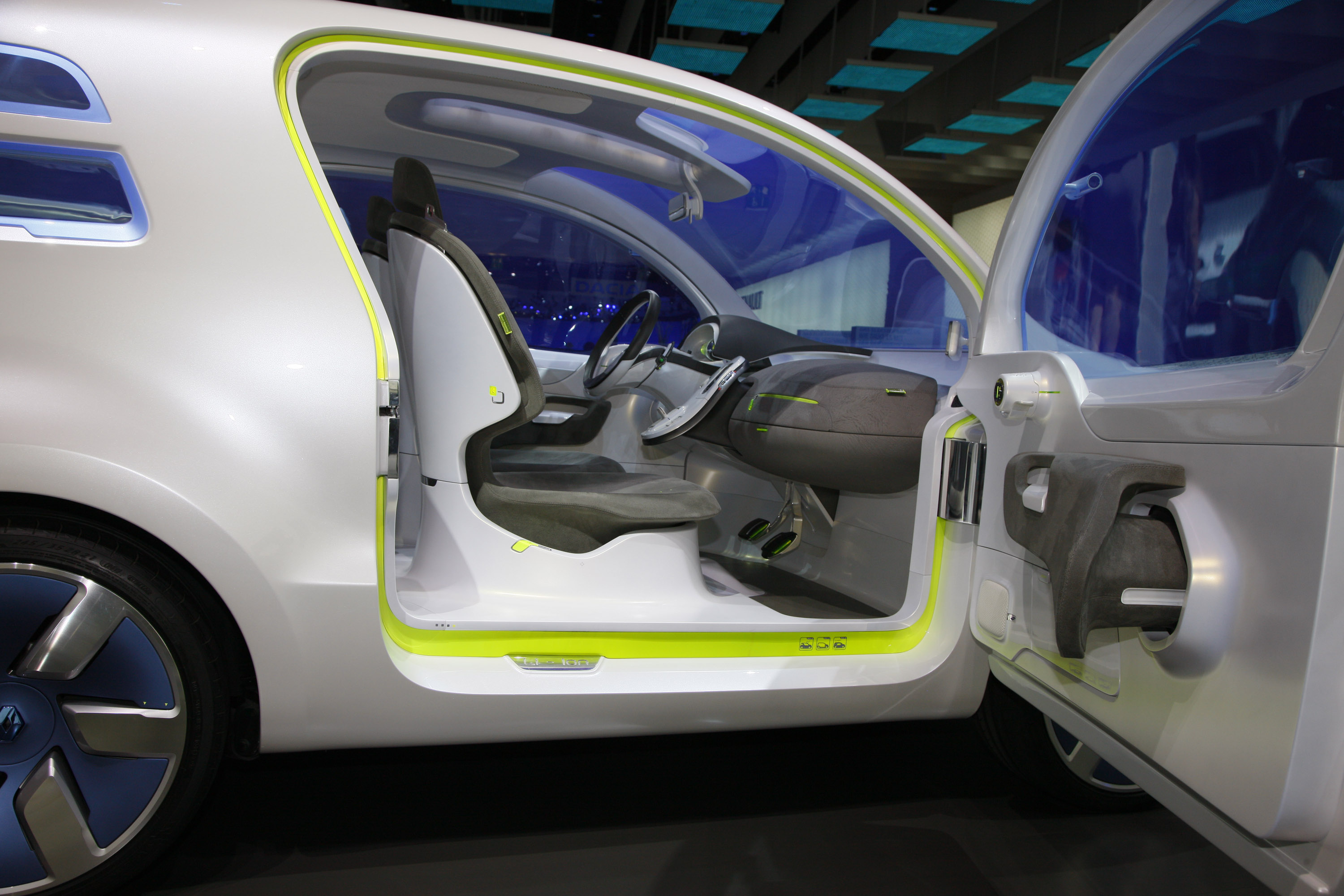 Renault Kangoo Z.E. Concept Frankfurt (2011) - picture 3 of 4 Renault Kangoo Z.E. Concept Frankfurt (2011) - picture 3 of 4